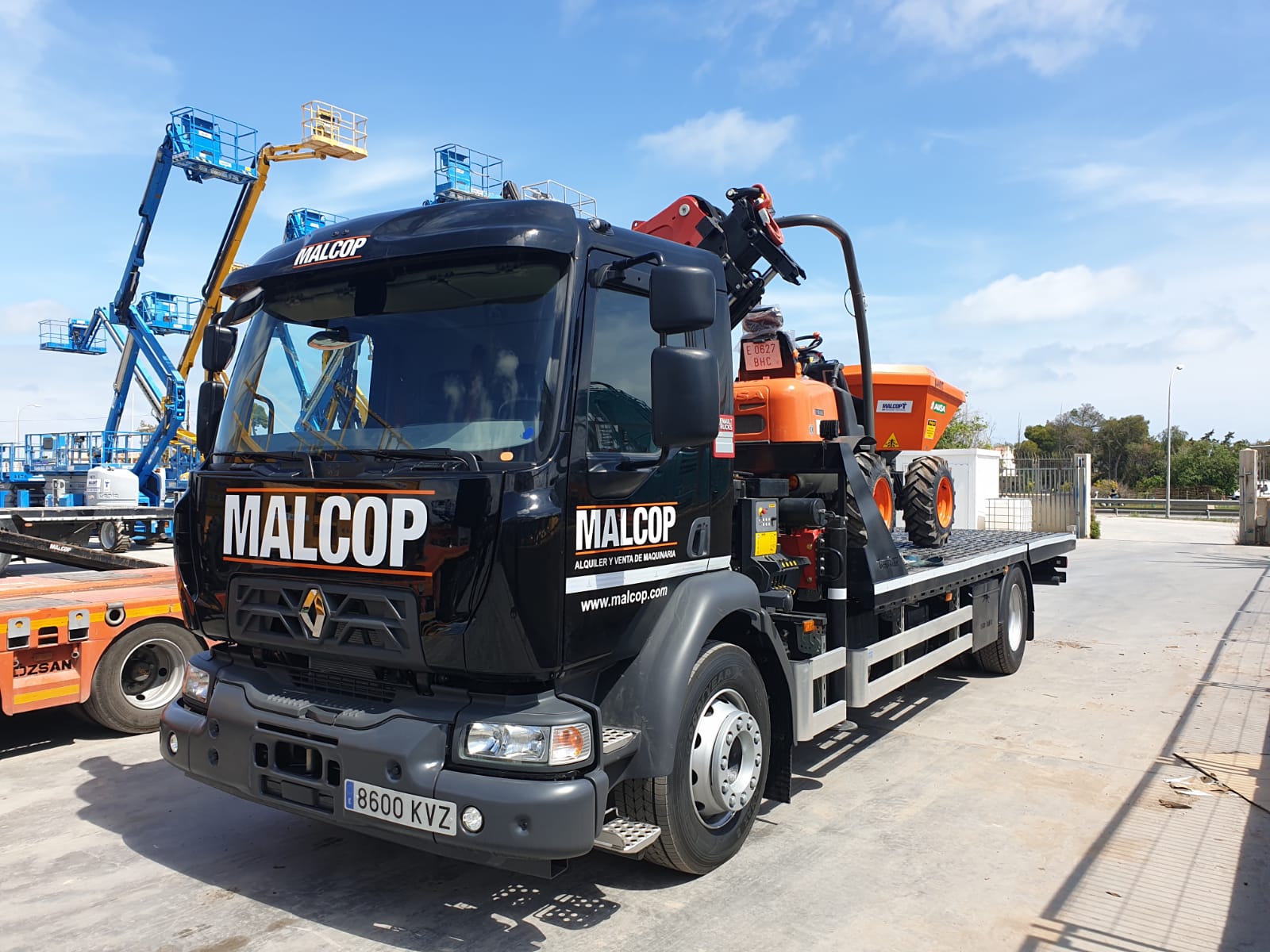 Nuevo camión Malcop – Malcop, alquiler y venta de maquinaria